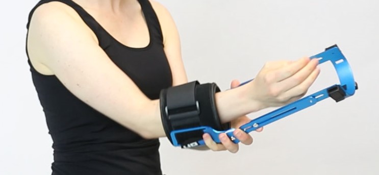 Wearing instructions (pictorial guide) - UPPER LIMB Co